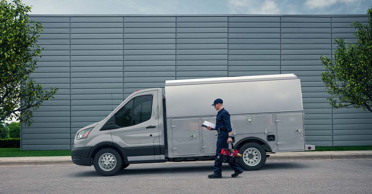 Transit Chasis 2024 | Camión Adaptable de Trabajo | Ford México