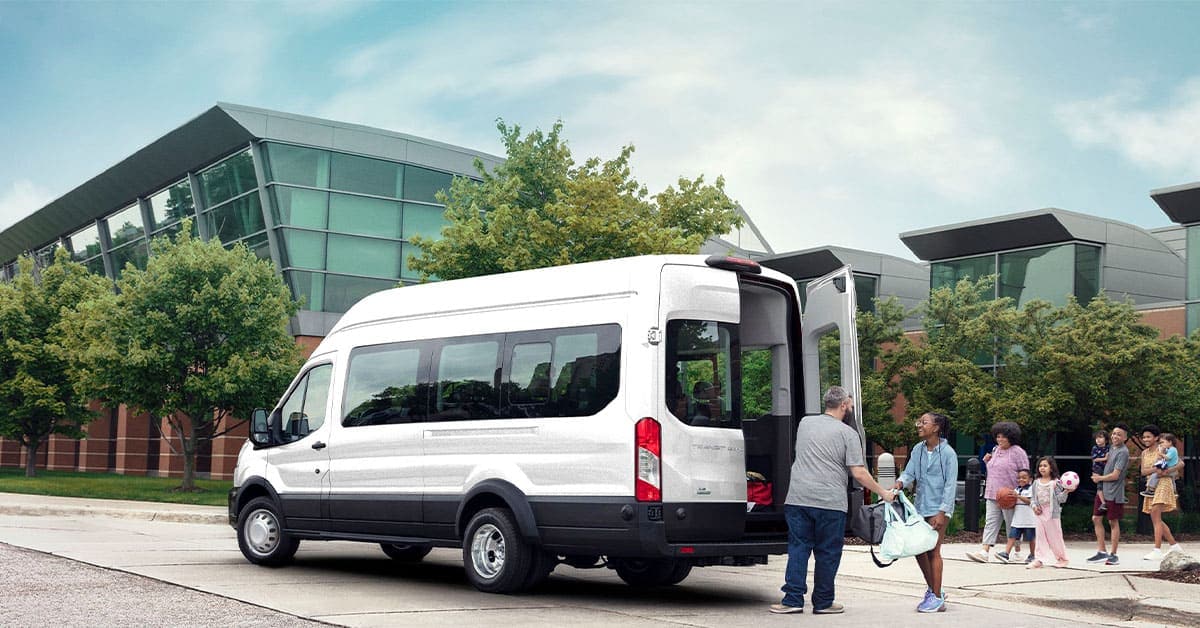 Transit Pasajeros 2025 | Versiones Precios de Van | Ford México